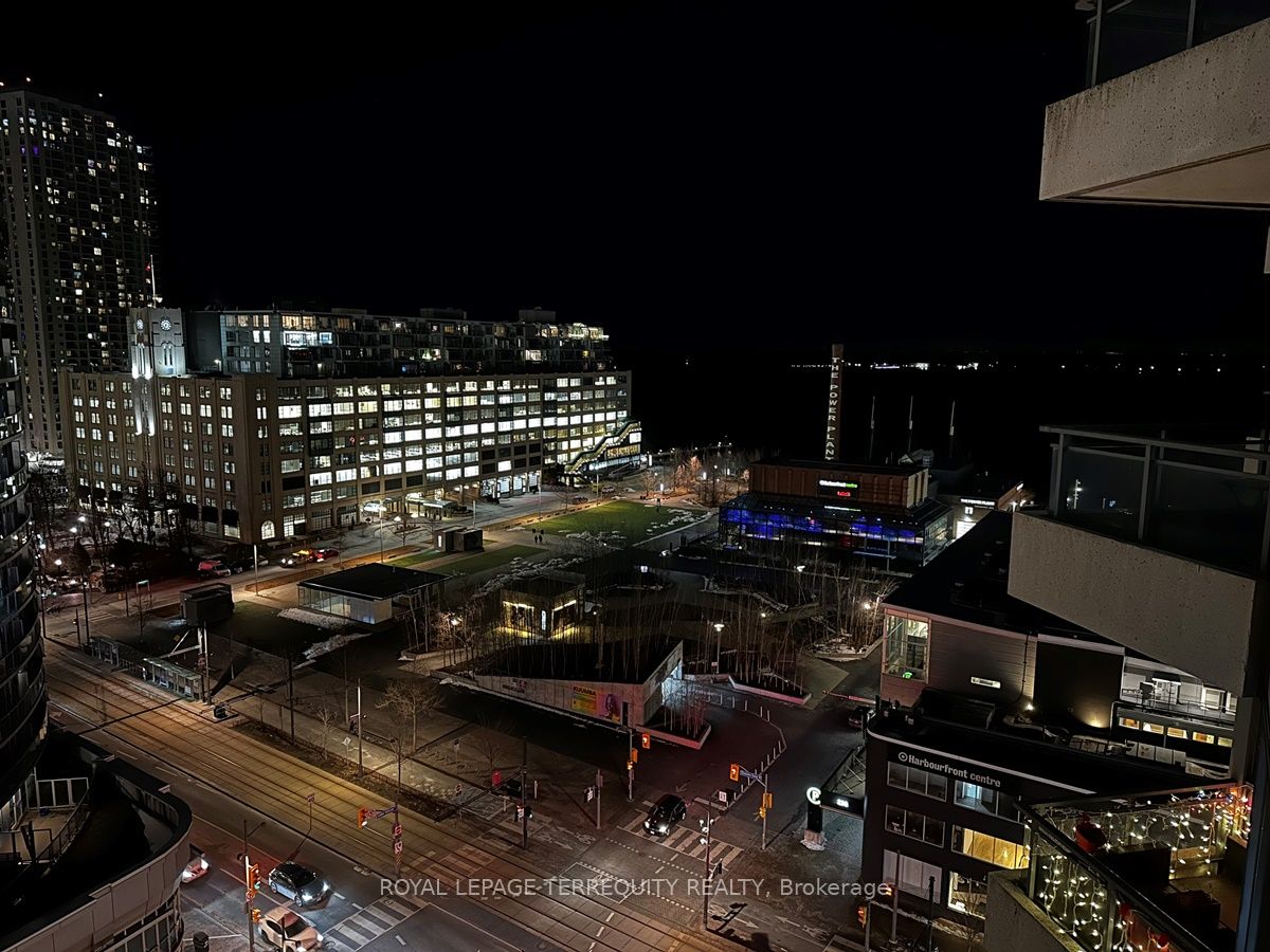 218 Queens Quay Way in Toronto, ON for Lease - MLS #C8152464 ...