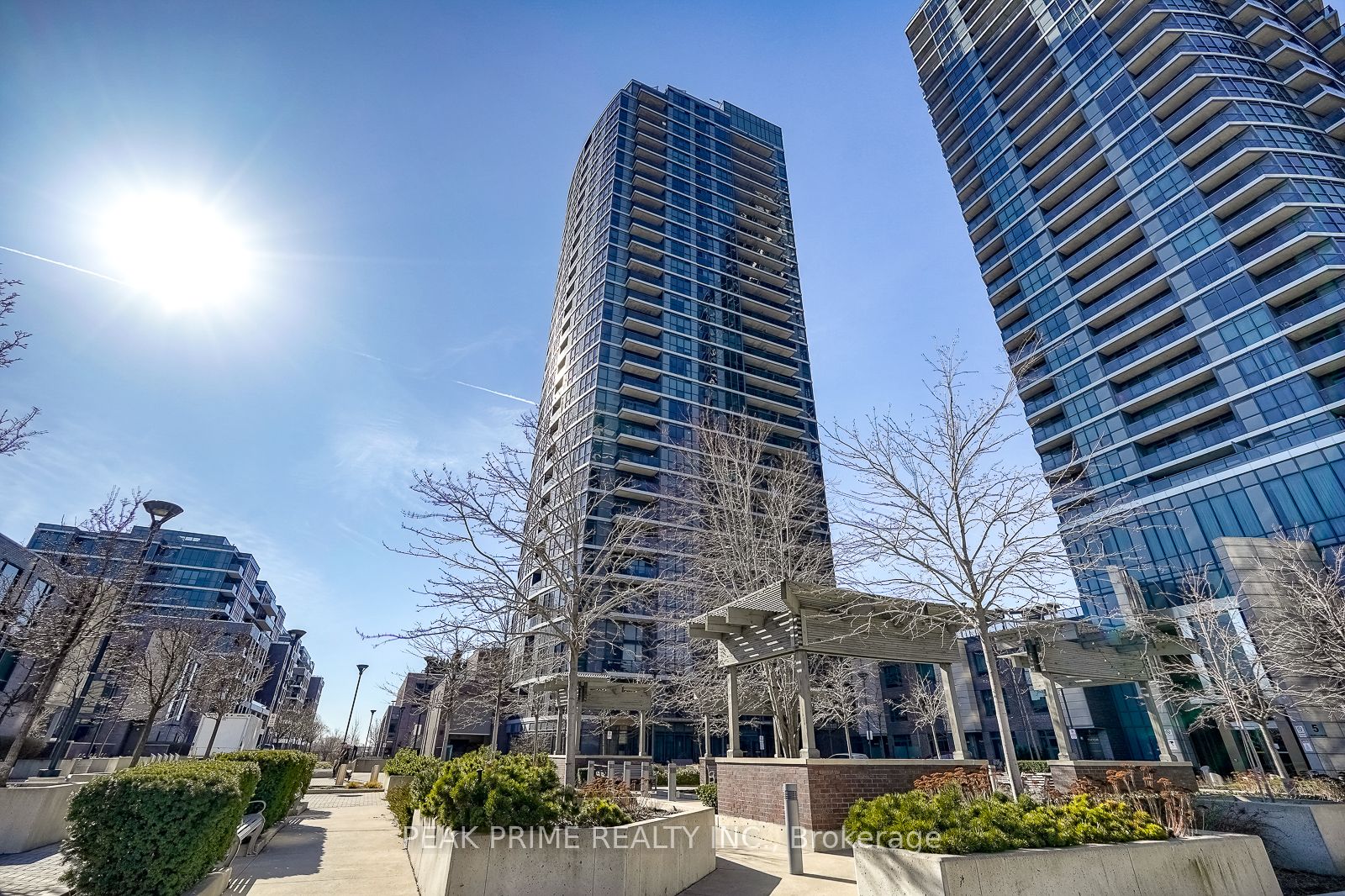 9 Valhalla Inn Rd, Toronto, ON M9B 0B2 | MLS# W8137302