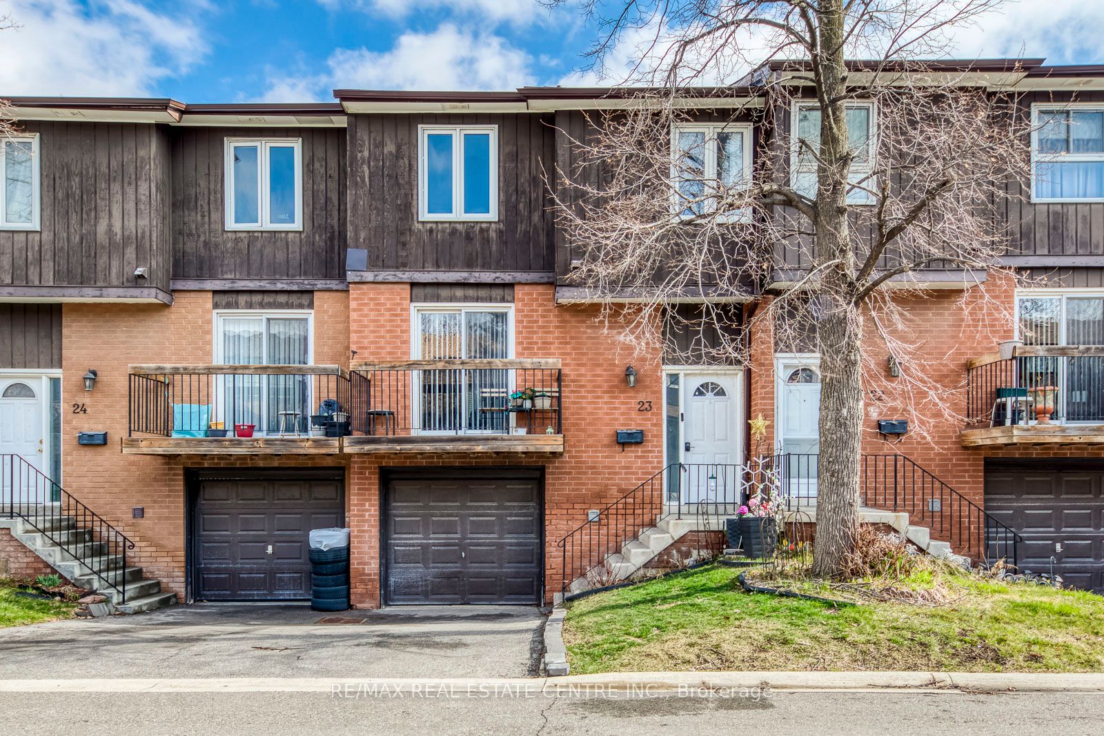 4950 Albina Way, Peel - 1 Units for Sale | 1 Units for Rent